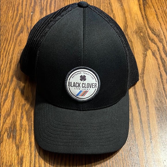 live lucky | Accessories | Mens Live Lucky Black Clover Hat | Poshmark